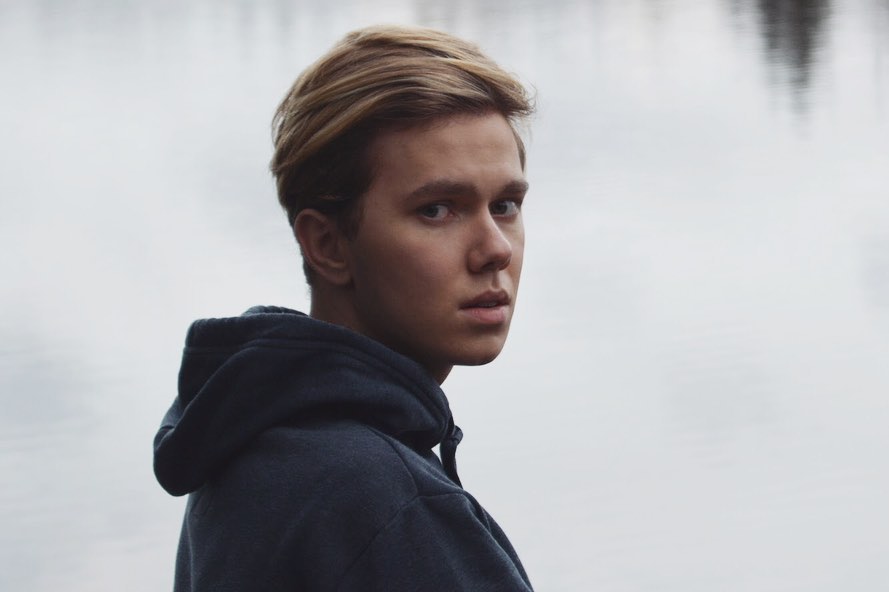 Timo Schniering - Cute German Singer | LPSG